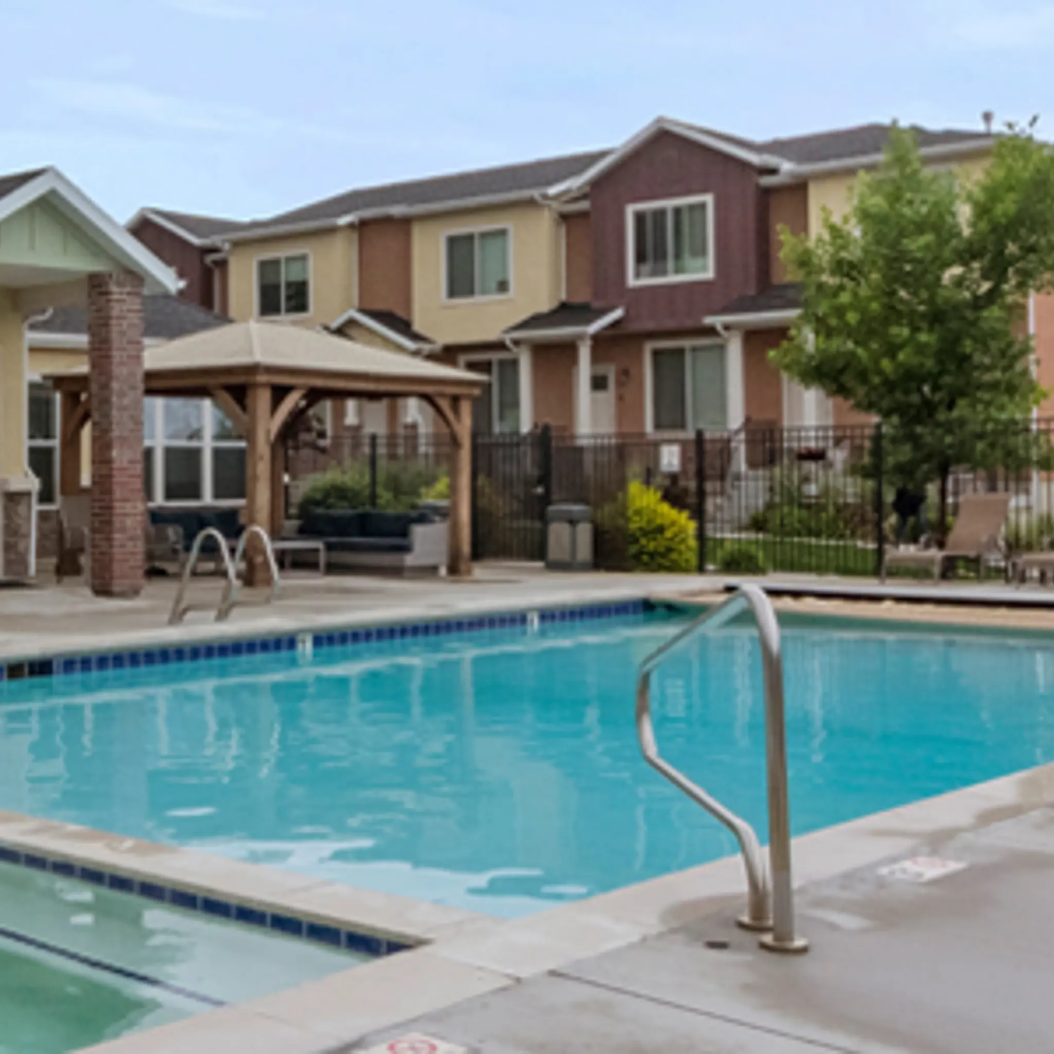 Home | South Ridge Townhomes + Apartments